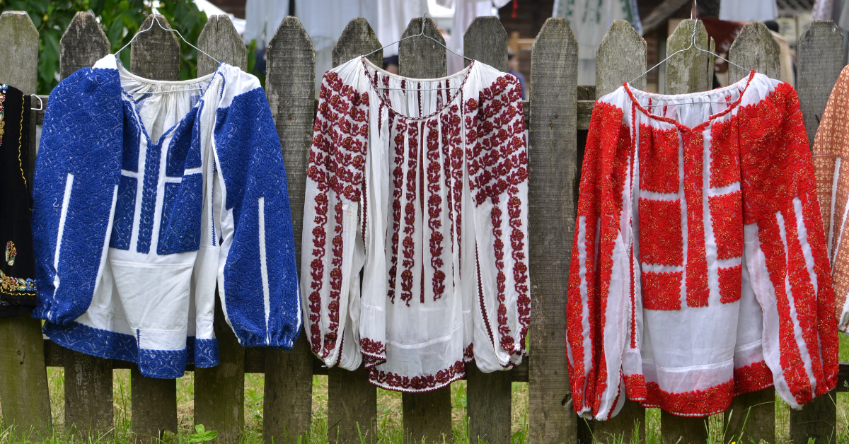 La tenue traditionnelle roumaine, un artisanat séculaire et moderne